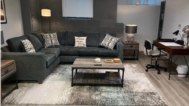 Spacious 2 Bedroom Lower Garden Apartment - Waukesha, WI