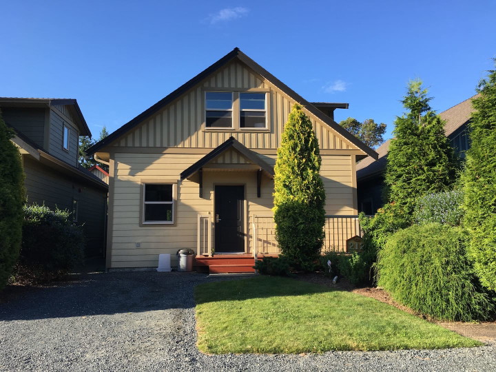 Take-a-break Cottage - Parksville