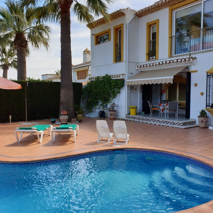 Not Boring Villa With Private Pool - La Zenia