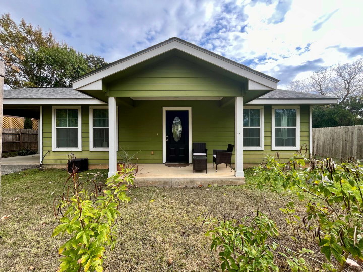 Mozart Near Main - Boerne