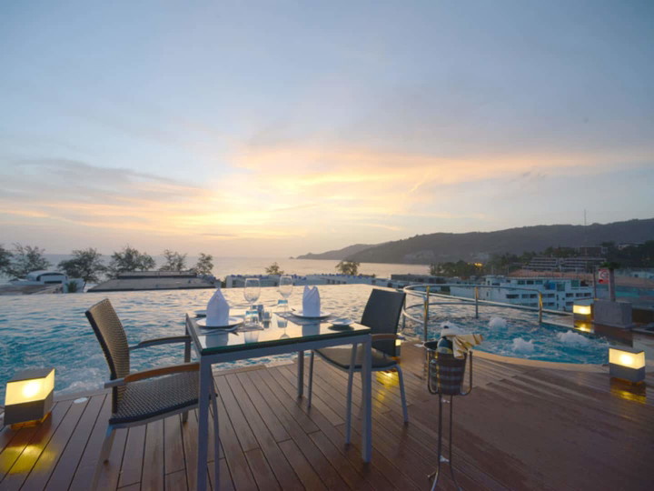 The Charm Resort Phuket - Deluxe Room - Patong Beach