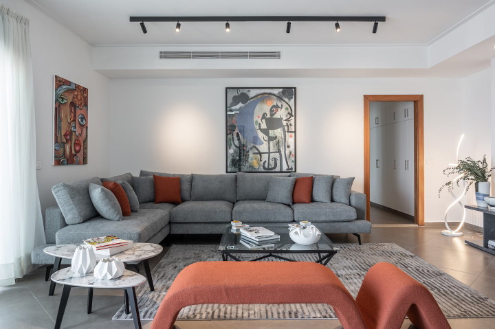 Lovely 2 Bed Penthouse In Achrafieh - 24/7 Power - Beirut