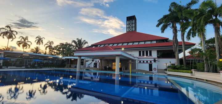 Aranda Country Club Executive Suite (2nd Floor) - Singapore