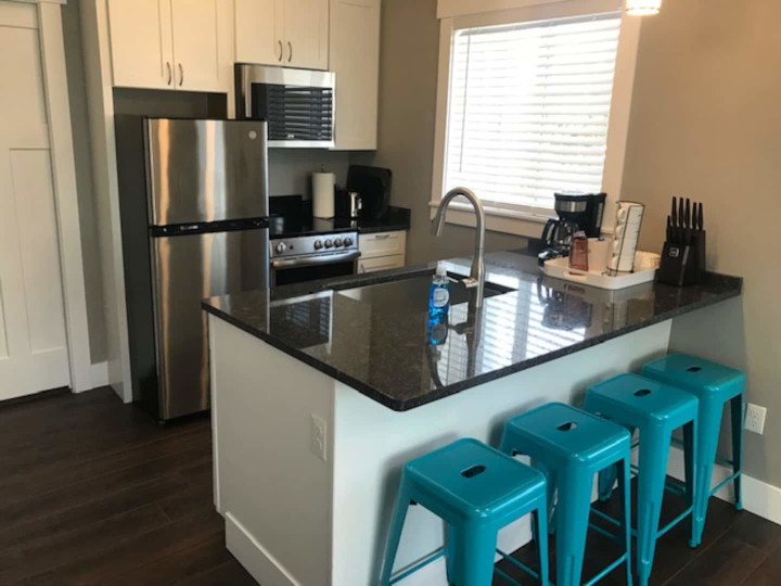 Lovely Modern Space -Teal - Montana