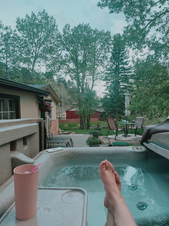 Unique Mountain Cabin Private Creek And Hot Tub - Woodland Park, CO