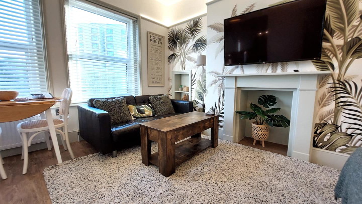 Studio 19, Light, Bright And Fully Self-contained - London