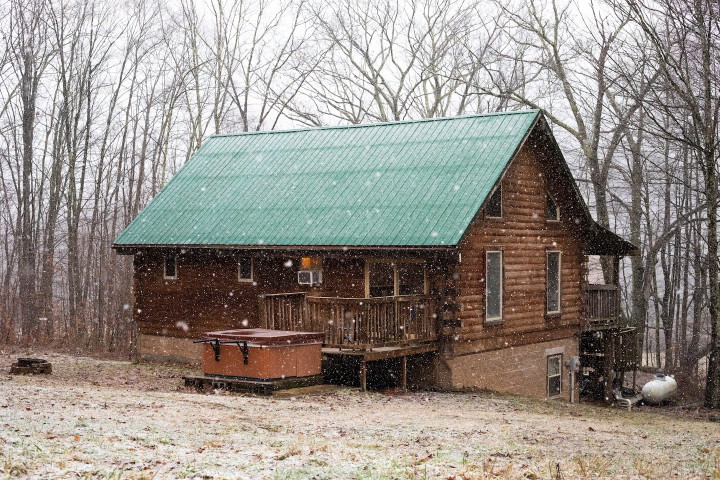 Cozy Log Cabin Getaway In Snowshoe, West Virginia - West Virginia