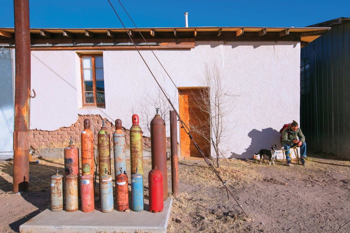 Adobe Room: Close In, Sauna, Home Theater, Classic - Marfa, TX