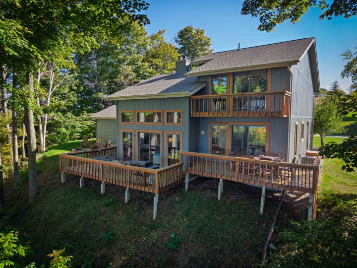 Rhythm Ridge | Lake Views + Game Room + Fire Pit - Leland, MI
