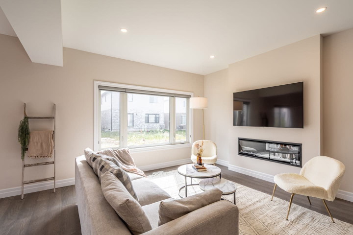 4 Chambres + 3,5 Salles De Bain + Proche De L'autoroute/dt/boler Mt - London, Ontario