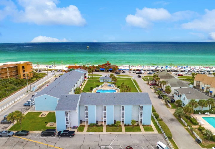 Steps To The Beach With Ocean View-2beds/2baths - Destin, FL
