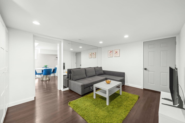 Private 1bd Retreat In Lush Green Upper Lonsdale - North Vancouver
