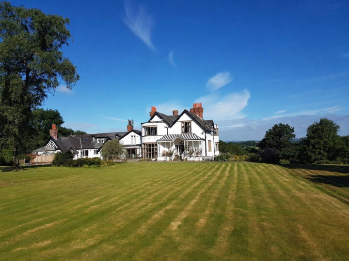 The River Room - Spacious Twin/double En-suite B&b - Builth Wells