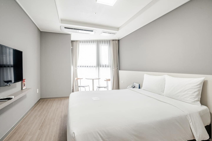 솔라고 호텔 , 무료 샌드위치 제공 #2인실 #충무로역 도보 3분 #명동·을지로 중심 - Seoul