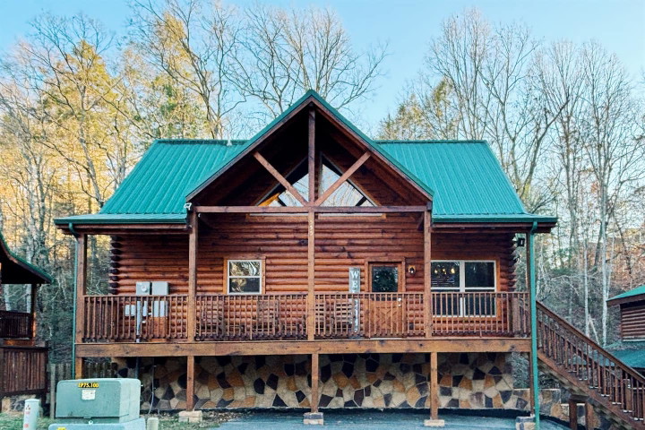 1 Mile To Parkway! Hot Tub + Pool Table + Arcade - Pigeon Forge, TN