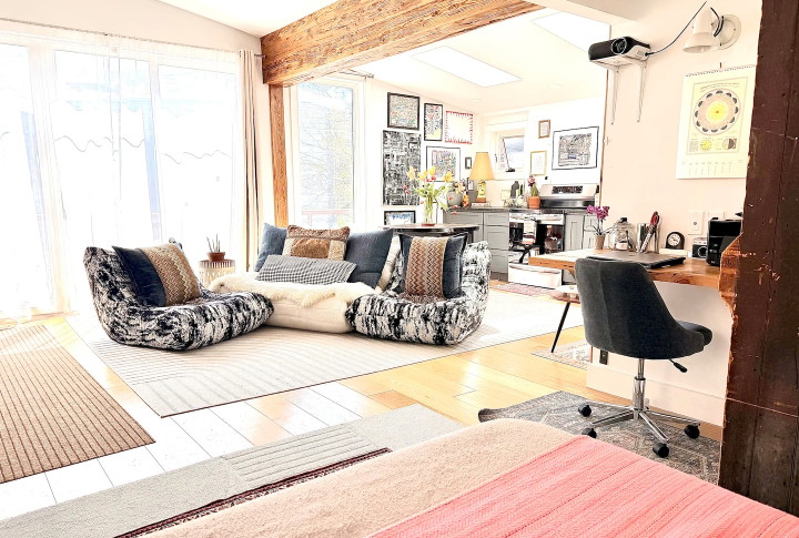 Bright Hudson Loft | Artist Vibe | Walk Everywhere - Hudson, NY