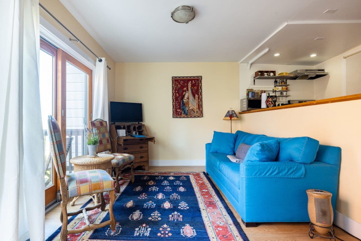 Russian Hill/ North Beach Garden Apartment - San Francisco, CA