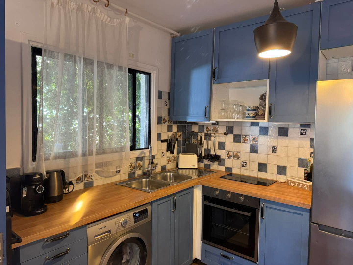 Newly Renovated Apt W. Garden - 7 Min Walk To Sea - Paphos
