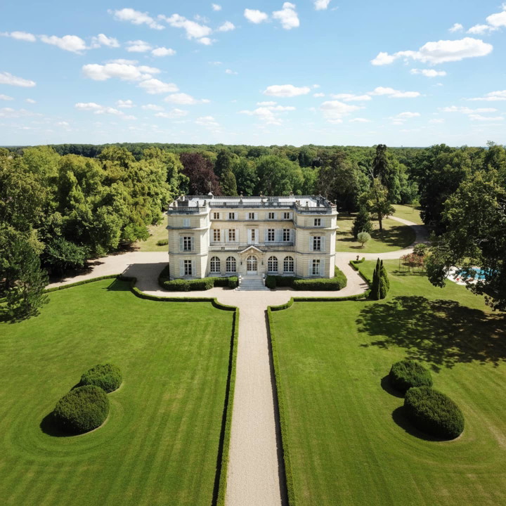 Privatisation Du Château Et Son Parc - Eure
