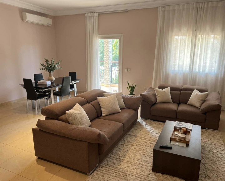 3 Piso Moderno En Zona Segura: Wi-fi, Ac Y Confort - Guinea Xích đạo