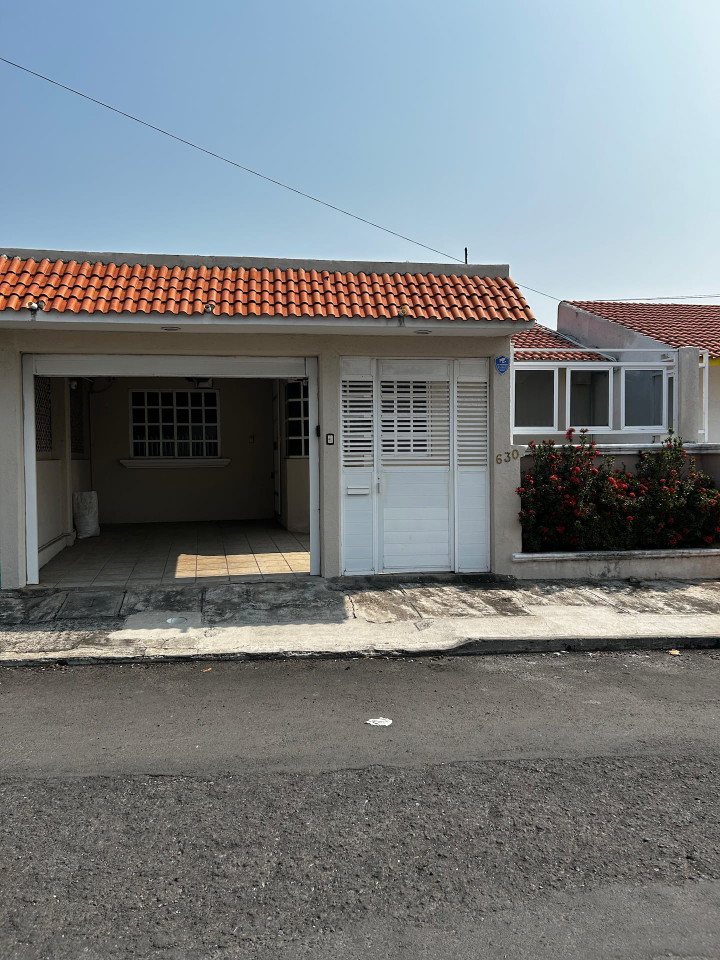 Casa Completa Con Excelente Ubicación - Heroica Veracruz