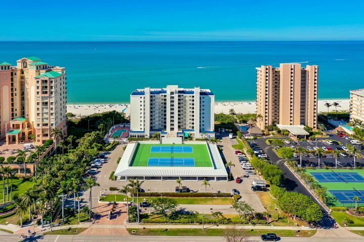 Views! Views! Renovated Beachfront Penthouse Condo - Marco Island, FL