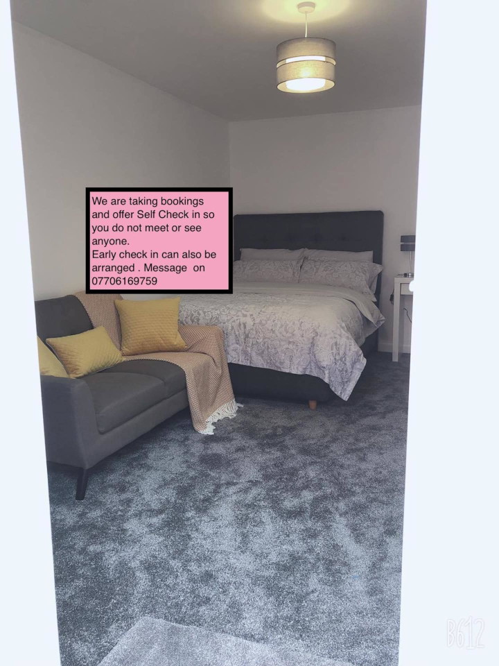 Flat 2 -Two Bedrooms Flat With Free Parking - Nottingham