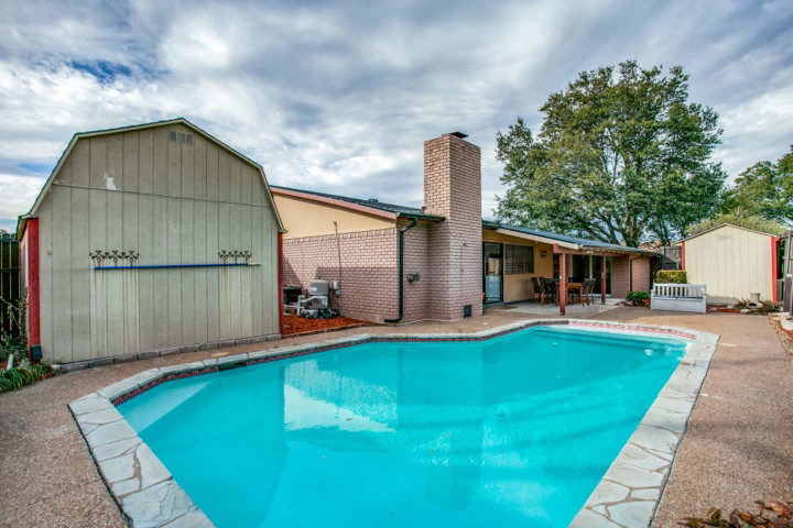 Game House W/ Pool Near Grandscape, Universal Kids - The Colony, TX