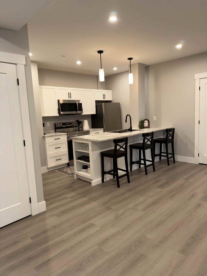 Modern 2br Downtown Truro W/ Free Parking - Truro