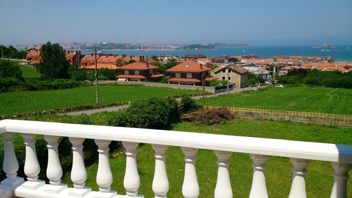 Chalet Independiente Con Jardín Y Vistas úNicas - Santander