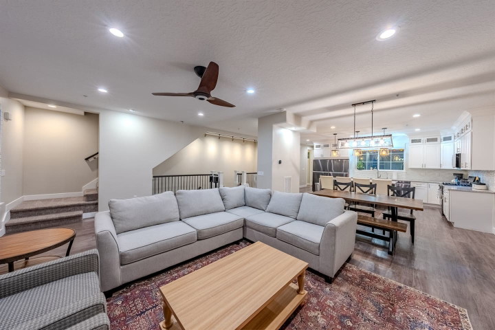 Luxury Townhome | Pet-friendly | Game Room | Waffl - Vineyard, UT