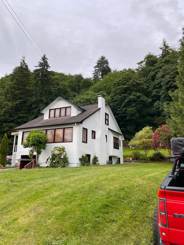 Cozy 3 Bedroom Home With Space And Comfort - Aberdeen, WA