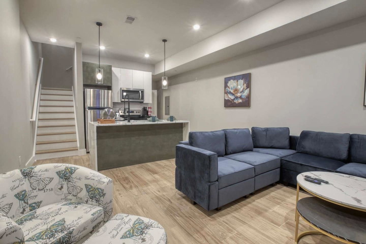 One Sky Loft | Bi-level Suite, King Bed - Philadelphia, PA