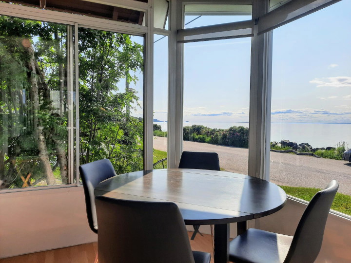 Chalet Bord De Mer Avec Vue - Rimouski
