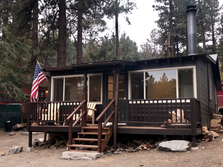 Cabin Bungalow Near Town. Private Yard W/ Spa + Ac - Wrightwood, CA