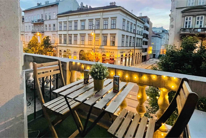 Downtown Spacious Liberty Bridge Apartment - Budapest