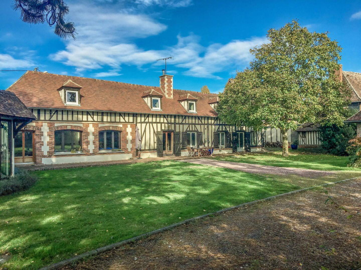 Détente à La Campagne, Piscine Et Billard - Évreux