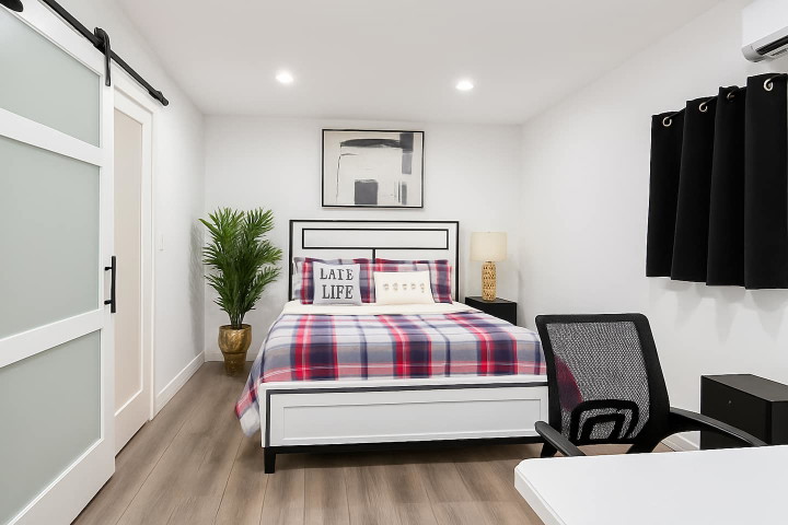 Private Clean Suite Getaway |Work & Relax In Style - Windsor, ON, Canada