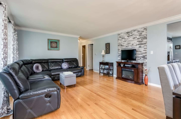 Full House - Amazing Lake Park - Arlington Heights, IL