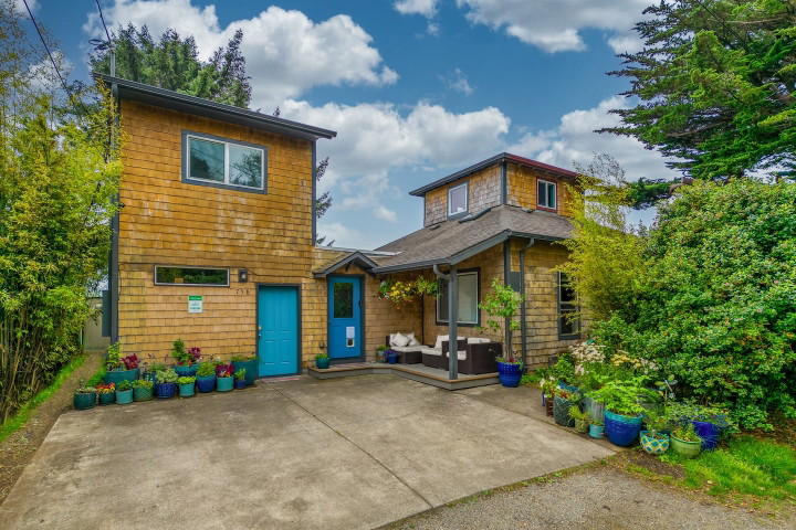 Cypress Cottage: Fabulous And Serene In Nye Beach - Newport, OR