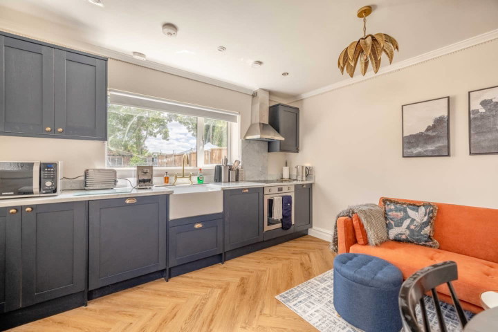 Stylish Compact 1-bed Flat + Parking + Ac + Garden - 斯勞