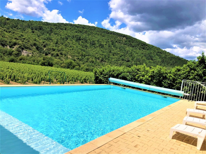Gîte 14p 5ch 3sdb, Piscine Chauffée, Pétanque Jeux - Rhône-Alpes