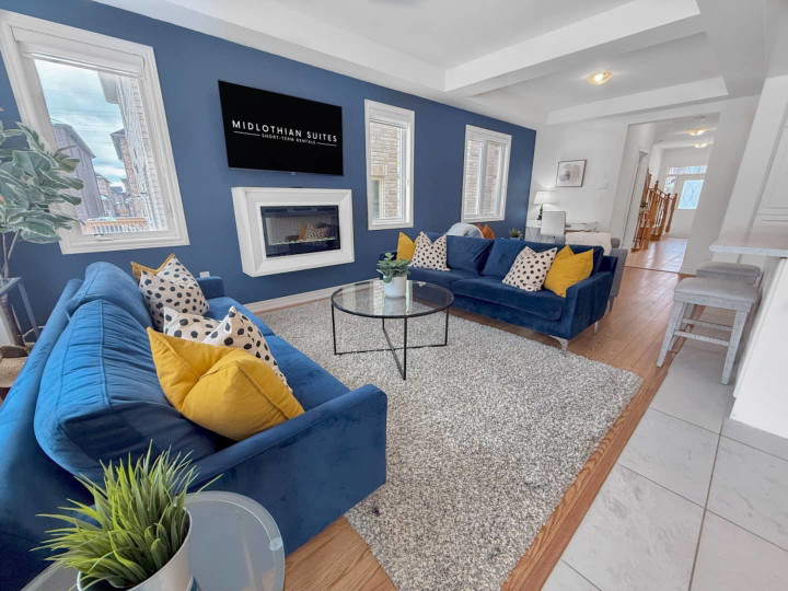 King Bed, Fenced Yard, Spacious New Build| Gn - Burlington