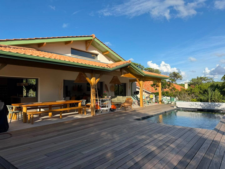 Oxéanide : Villa Dexception Avec Piscine - France