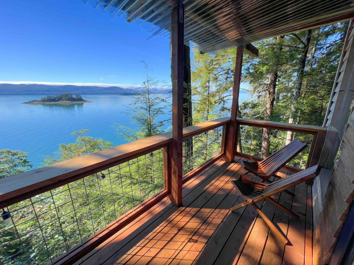 Tongass Treehouse - The Otter Den Studio - Juneau, AK