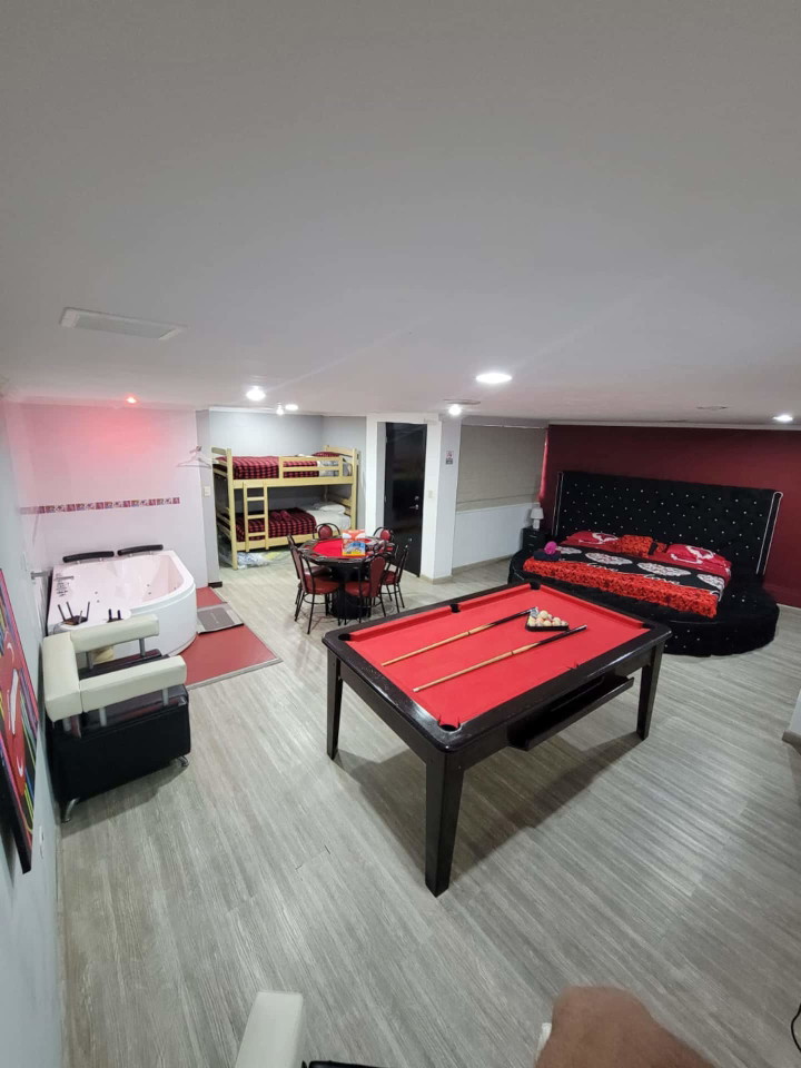 Double Apartment With Suite And 10 Beds - Cuenca