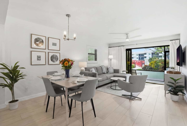 C-117 - Luxury Park Shore Resort Condo With Pool - Naples, FL