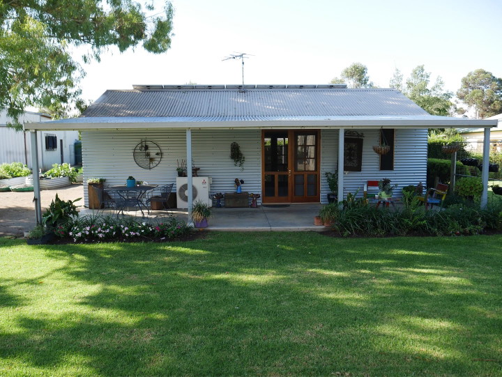 Private Self Contained Cottage - Australia