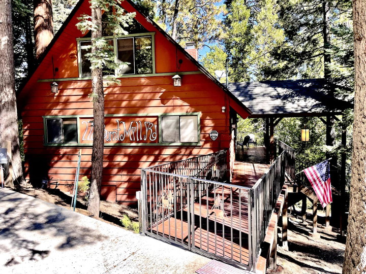 Tree Top Views With Level Entrance - Lake Arrowhead, CA