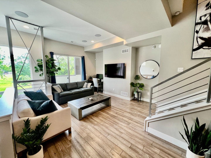 Luxury Townhome Private Rooftop Hot Tub City Views - Denver, CO